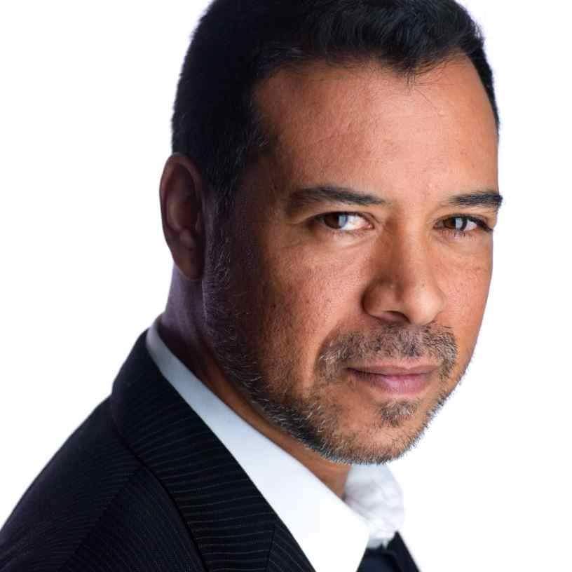 David Anzuelo - Houses on the Moon